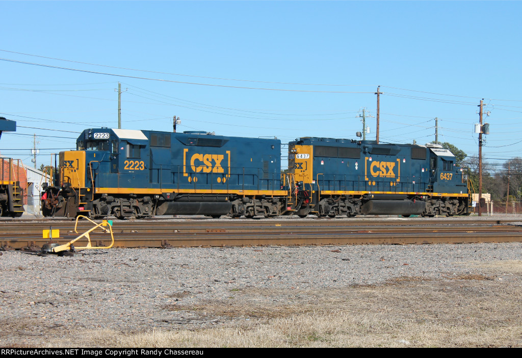 CSX 2223 and 6437
